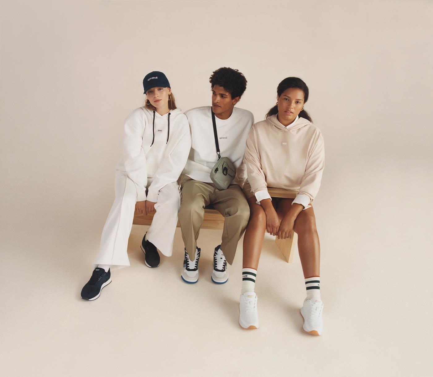 Minimalistyczny styl od Sprandi. Zobacz lookbook AW2022!