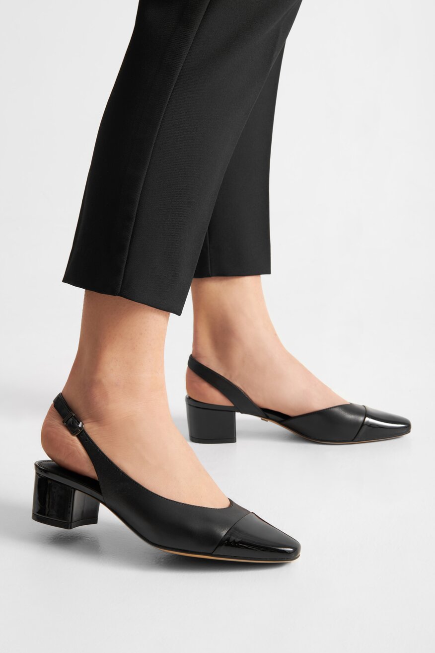 Almond pumps – czy zakochamy się w tych butach jesienią?